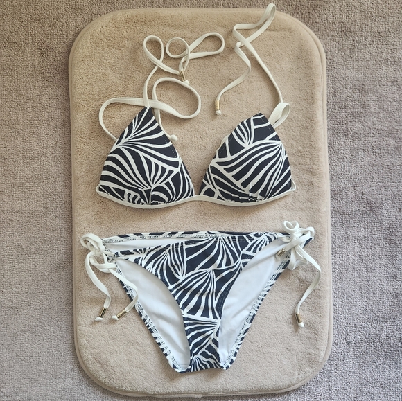 None | Swim | Voda Swim White And Navy Blue Print Envy Push Up String ...